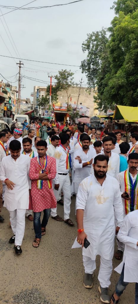 पर्युषण पर्व पर धूमधाम से निकला वरघोड़ा, महावीर जन्म कल्याणक मनाया ...