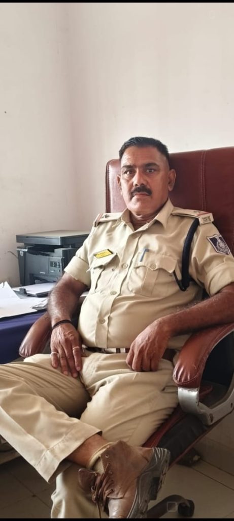 अलीराजपुर जिले के बोरी थाने में पदस्थ सहायक उपनिरीक्षक का शव कुएं में ...